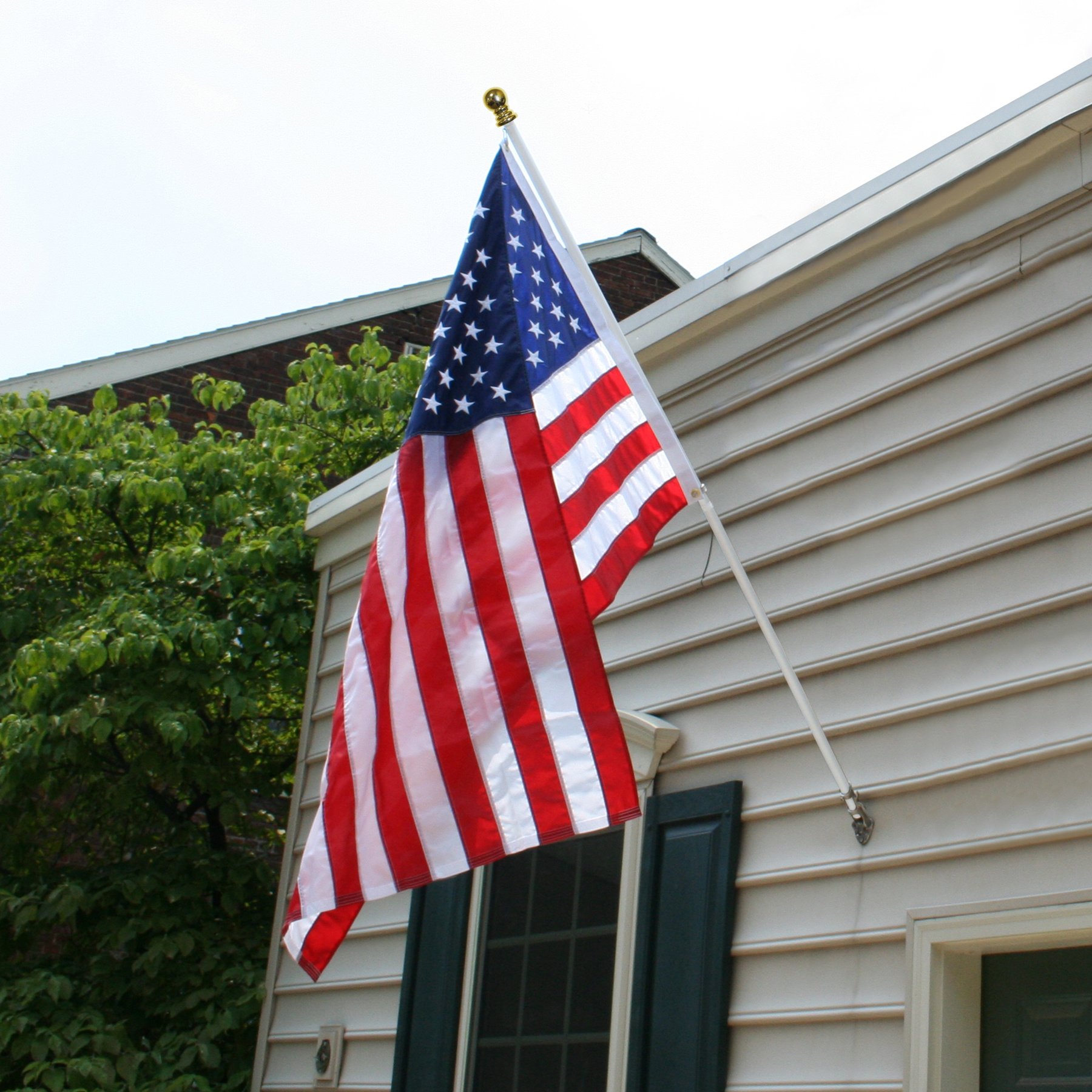 6' White Aluminum Spinner Pole- Ball Top